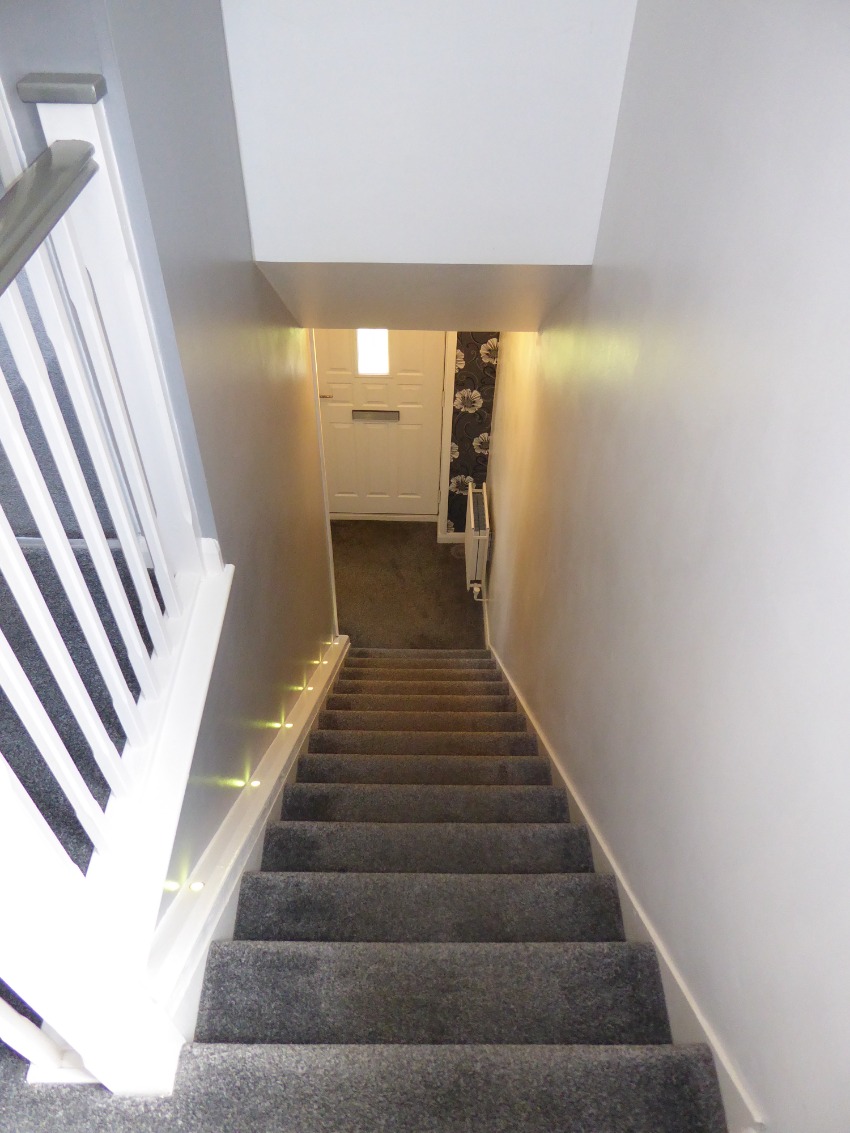 Hazelnut Grove, York - residential property only £1300 PCM - 2Let Agency